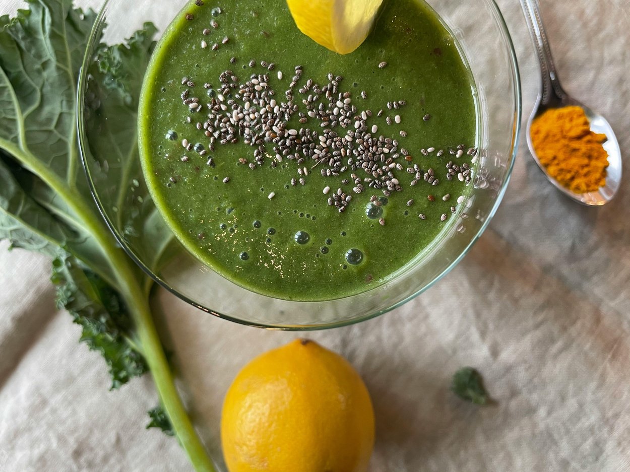 Green blends: health powders made from natural superfoods